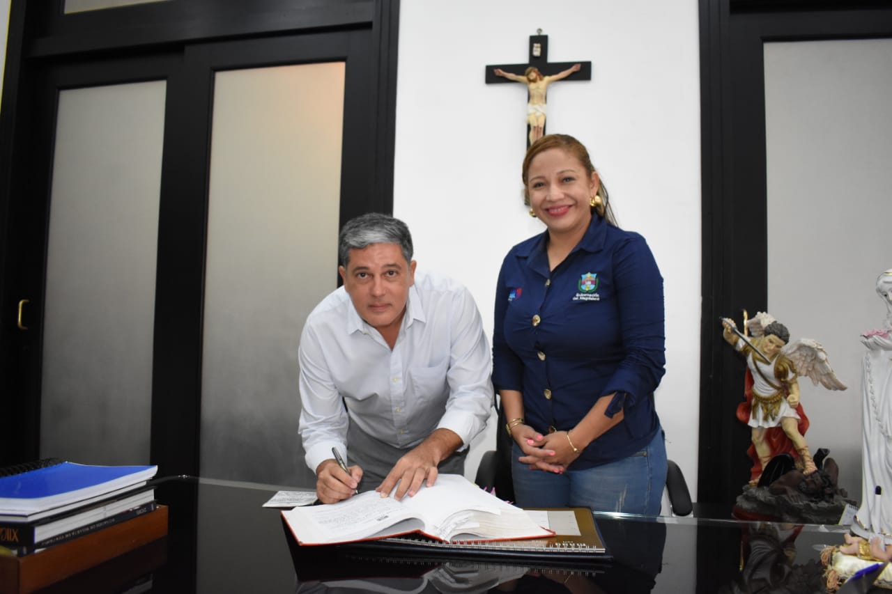 Rafael Castañeda se posesiona como Secretario de Tránsito Departamental ...